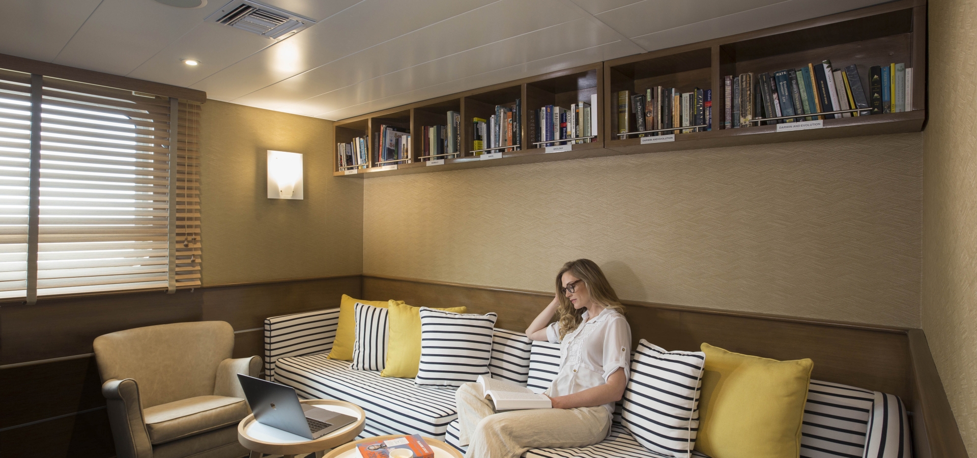Cruise Ships: Yacht Isabela II | Railbookers®